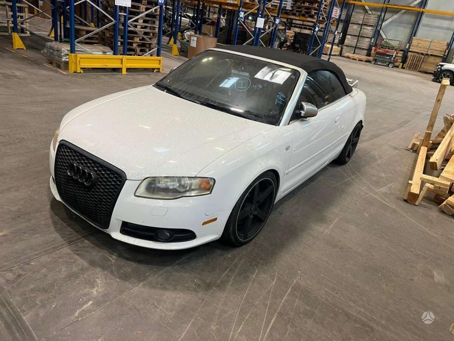 Balts Audi S4 2007 Viļņa, ar dzinēja tilpumu 4.20 L un nobraukumu 147 tūkst. km par 8900 €, foto 1 vietnē AUTOMOTO.COM.LV