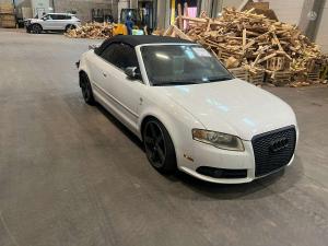 Balts Audi S4 2007 Viļņa, ar dzinēja tilpumu 4.20 L un nobraukumu 147 tūkst. km par 8900 €, foto 3 vietnē AUTOMOTO.COM.LV
