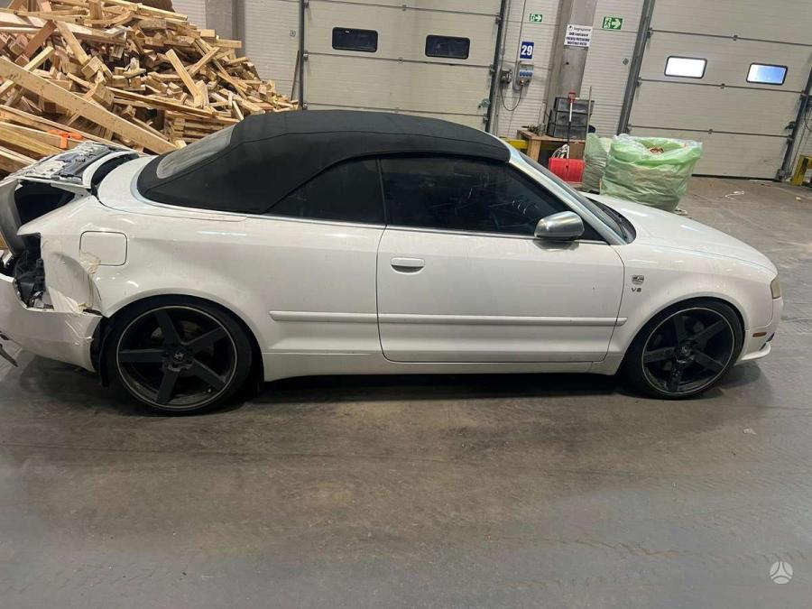 Balts Audi S4 2007 Viļņa, ar dzinēja tilpumu 4.20 L un nobraukumu 147 tūkst. km par 8900 €, foto 9 vietnē AUTOMOTO.COM.LV