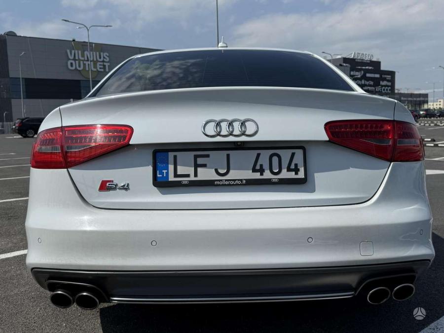 Balts Audi S4 2013 Viļņa, ar dzinēja tilpumu 3.00 L un nobraukumu 194 tūkst. km par 14500 €, foto 7 vietnē AUTOMOTO.COM.LV