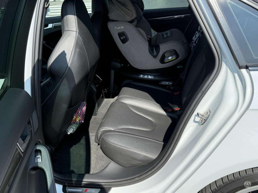 Balts Audi S4 2013 Viļņa, ar dzinēja tilpumu 3.00 L un nobraukumu 194 tūkst. km par 14500 €, foto 13 vietnē AUTOMOTO.COM.LV