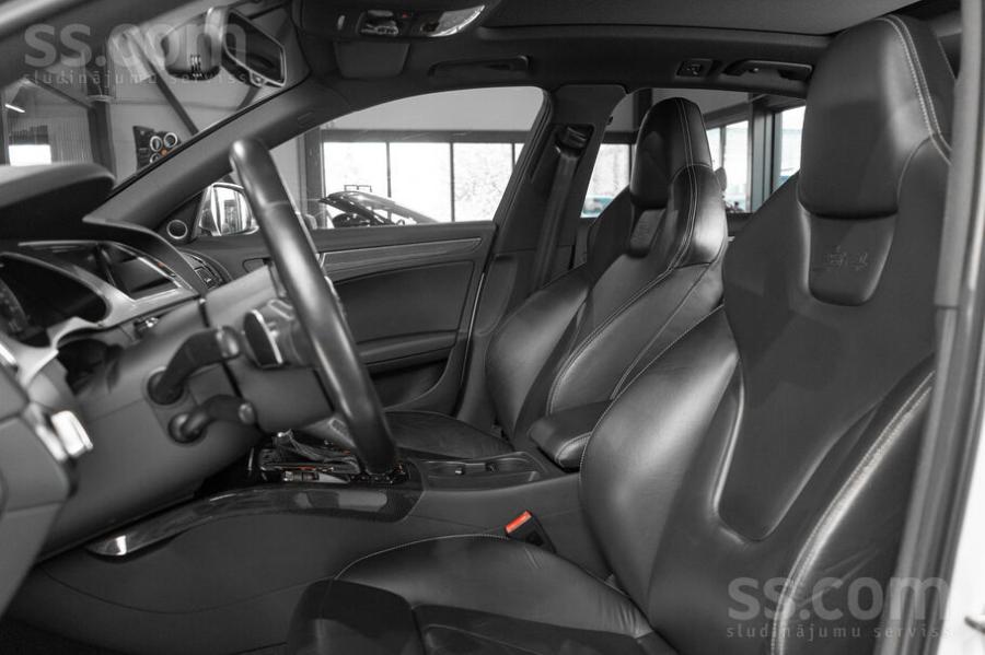 Balts Audi S4 2009 Rīga, ar dzinēja tilpumu 3.00 L un nobraukumu 291 tūkst. km par 18700 €, foto 9 vietnē AUTOMOTO.COM.LV