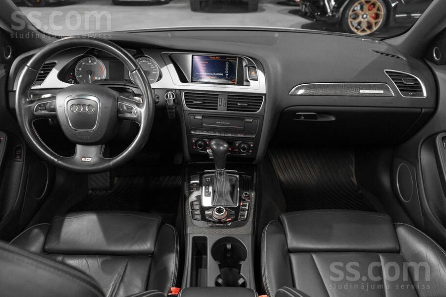 Balts Audi S4 2009 Rīga, ar dzinēja tilpumu 3.00 L un nobraukumu 291 tūkst. km par 18700 €, foto 12 vietnē AUTOMOTO.COM.LV