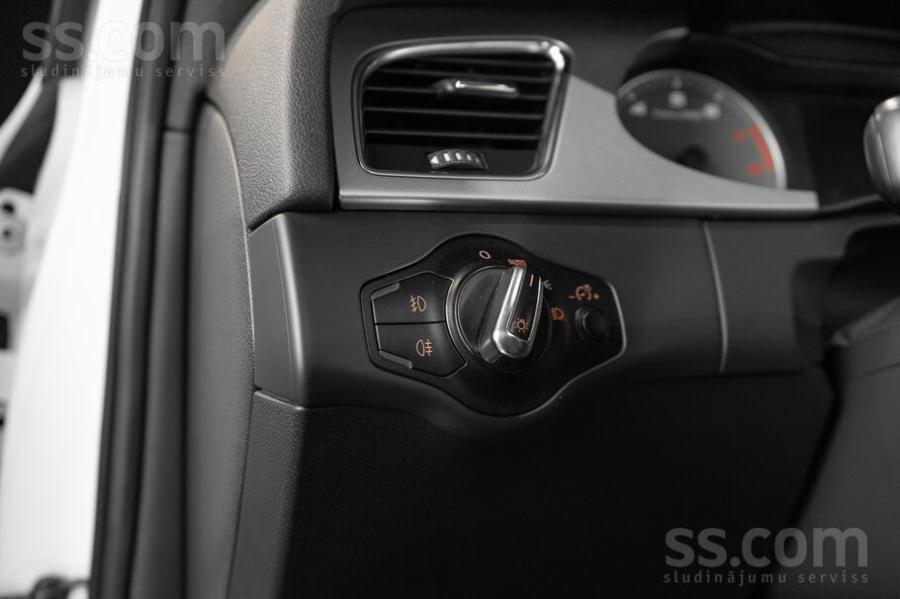 Balts Audi S4 2009 Rīga, ar dzinēja tilpumu 3.00 L un nobraukumu 291 tūkst. km par 18700 €, foto 20 vietnē AUTOMOTO.COM.LV