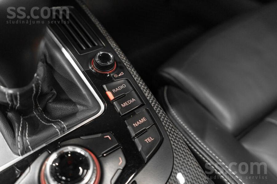 Balts Audi S4 2009 Rīga, ar dzinēja tilpumu 3.00 L un nobraukumu 291 tūkst. km par 18700 €, foto 31 vietnē AUTOMOTO.COM.LV