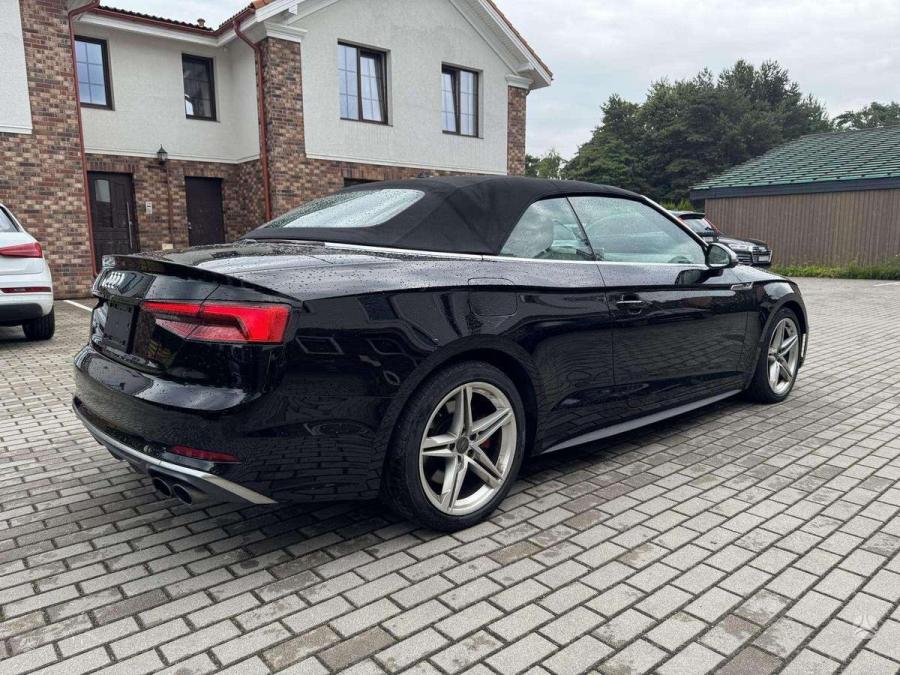 Black Audi S5 2018 in Klaipeda, with an engine capacity of 3.00 L and mileage of 171 thousand km for 18999 €, photo 26 on AUTOMOTO.COM.LV