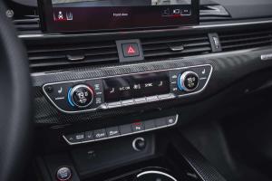 Черный Ауди С5 2024 в Вильнюс, объемом двигателя 3.00 л и пробегом 20 тыс. км за 46000 €, фото 21 на AUTOMOTO.COM.LV