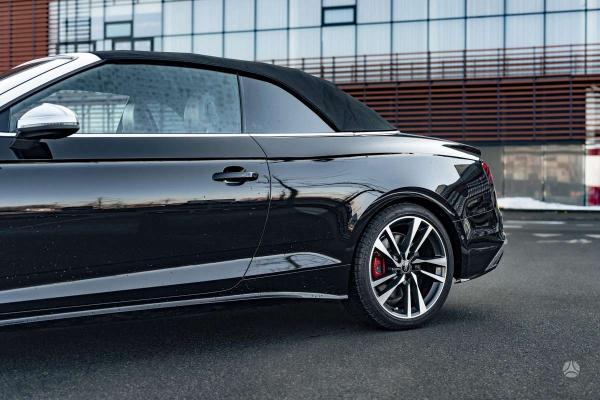 Black Audi S5 2024 in Klaipeda, with an engine capacity of 3.00 L and mileage of 3 thousand km for 39999 €, photo 6 on AUTOMOTO.COM.LV