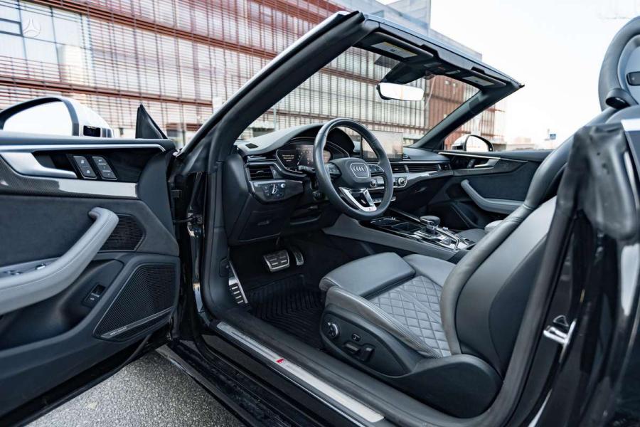 Melns Audi S5 2024 Klaipėda, ar dzinēja tilpumu 3.00 L un nobraukumu 3 tūkst. km par 39999 €, foto 25 vietnē AUTOMOTO.COM.LV