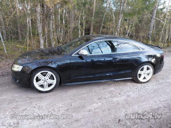 Melns Audi S5 2008 Tallina, ar dzinēja tilpumu 4.20 L un nobraukumu 319 tūkst. km par 10900 €, foto 2 vietnē AUTOMOTO.COM.LV