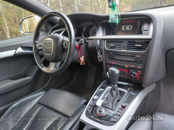 Melns Audi S5 2008 Tallina, ar dzinēja tilpumu 4.20 L un nobraukumu 319 tūkst. km par 10900 €, foto 7 vietnē AUTOMOTO.COM.LV