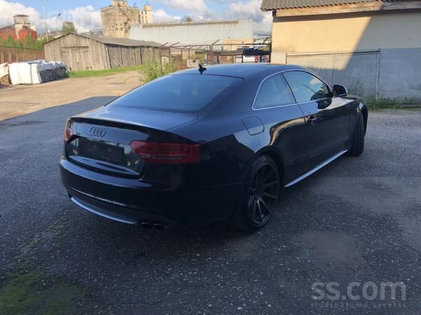 Melns Audi S5 2009 Valmiera, ar dzinēja tilpumu 4.20 L un nobraukumu 0 tūkst. km par 9000 €, foto 7 vietnē AUTOMOTO.COM.LV