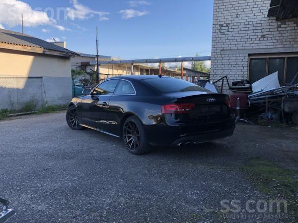 Melns Audi S5 2009 Valmiera, ar dzinēja tilpumu 4.20 L un nobraukumu 0 tūkst. km par 9000 €, foto 9 vietnē AUTOMOTO.COM.LV