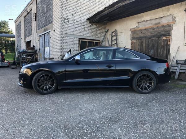 Melns Audi S5 2009 Valmiera, ar dzinēja tilpumu 4.20 L un nobraukumu 0 tūkst. km par 9000 €, foto 10 vietnē AUTOMOTO.COM.LV