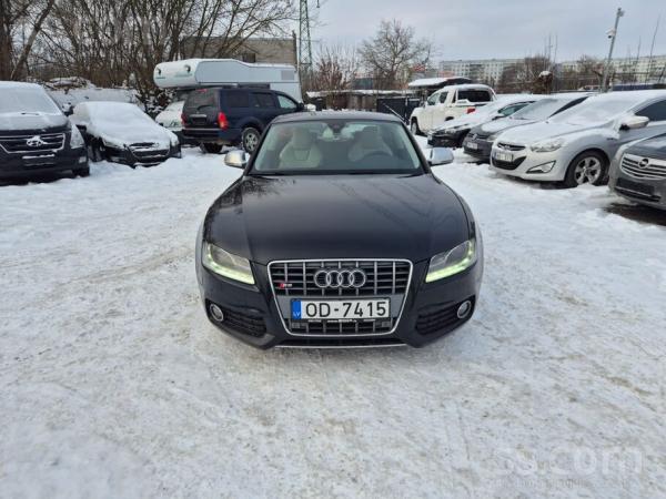 Black Audi S5 2009 in Riga, with an engine capacity of 4.20 L and mileage of 184 thousand km for 13990 €, photo 3 on AUTOMOTO.COM.LV