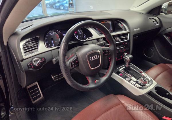 Audi S5 2009 Tartu vietnÄ Melns Audi S5 2009 Tartu, ar dzinÄja tilpumu 4.20 L un nobraukumu 207 tÅ«kst. km par 12499 ā¬, foto 6 vietnÄ AUTOMOTO.COM.LV