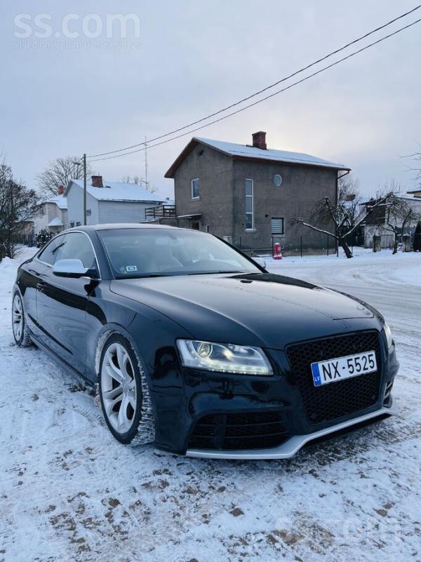 Melns Audi S5 2010 Rīga, ar dzinēja tilpumu 4.20 L un nobraukumu 274 tūkst. km par 8900 €, foto 2 vietnē AUTOMOTO.COM.LV