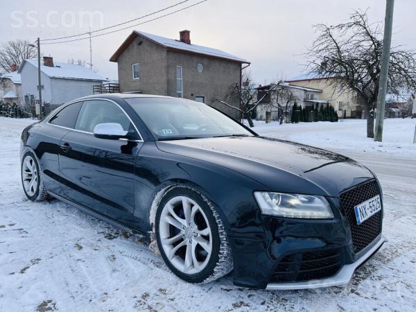 Melns Audi S5 2010 Rīga, ar dzinēja tilpumu 4.20 L un nobraukumu 274 tūkst. km par 8900 €, foto 3 vietnē AUTOMOTO.COM.LV