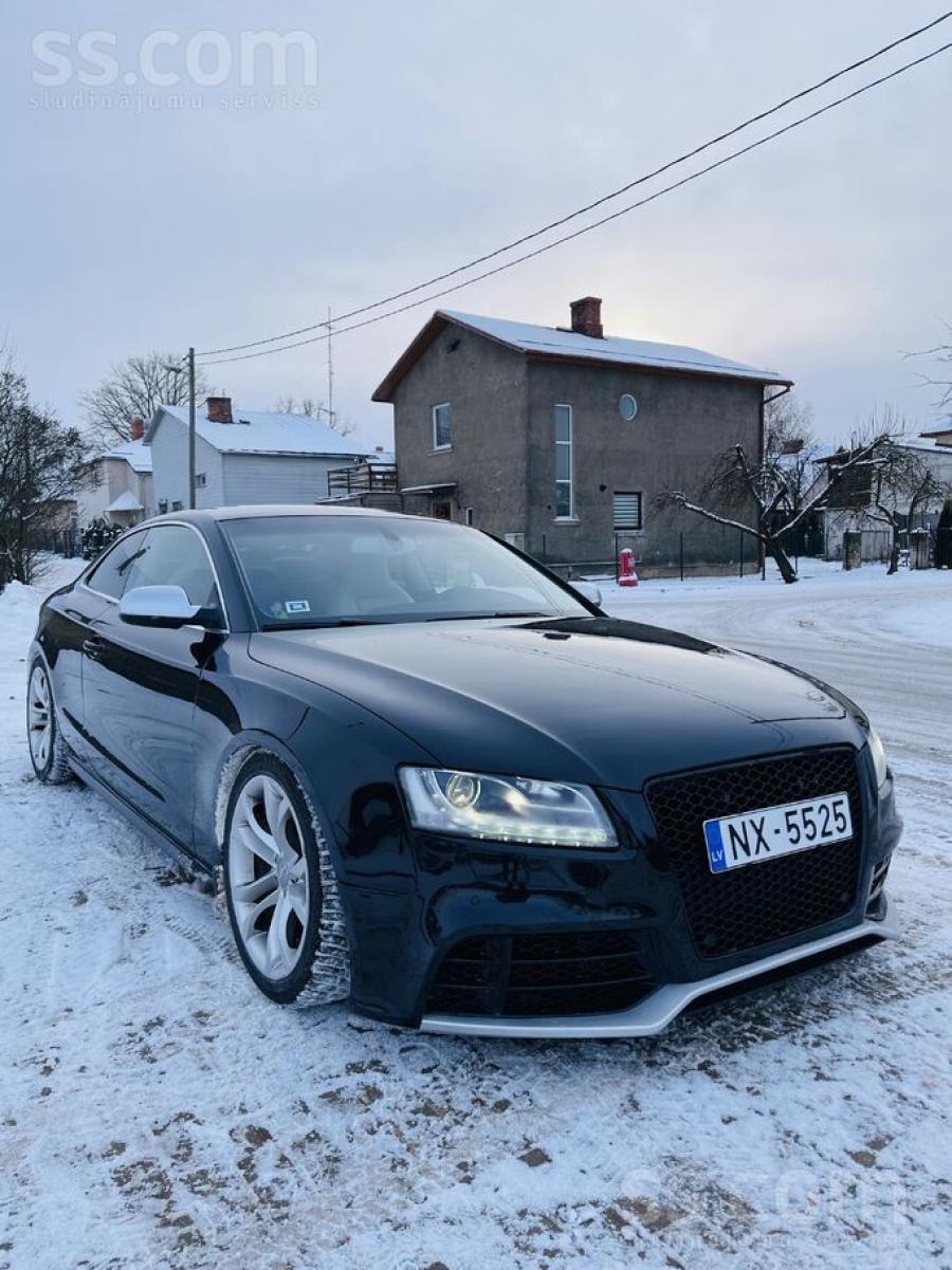 Black Audi S5 2010 in Riga, with an engine capacity of 4.20 L and mileage of 274 thousand km for 8900 €, photo 2 on AUTOMOTO.COM.LV