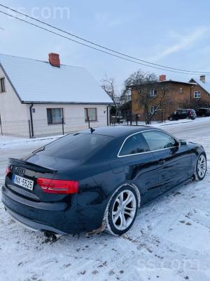 Black Audi S5 2010 in Riga, with an engine capacity of 4.20 L and mileage of 274 thousand km for 8900 €, photo 4 on AUTOMOTO.COM.LV