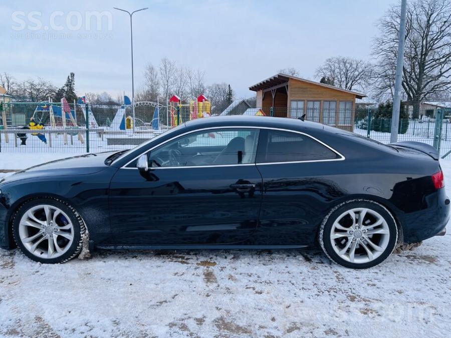 Black Audi S5 2010 in Riga, with an engine capacity of 4.20 L and mileage of 274 thousand km for 8900 €, photo 6 on AUTOMOTO.COM.LV