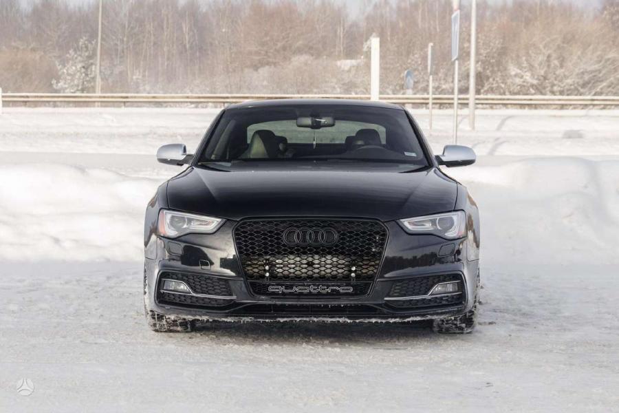 Melns Audi S5 2010 Kauņa, ar dzinēja tilpumu 4.16 L un nobraukumu 155 tūkst. km par 13400 €, foto 1 vietnē AUTOMOTO.COM.LV