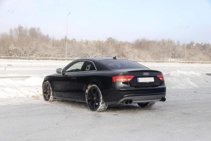 Melns Audi S5 2010 Kauņa, ar dzinēja tilpumu 4.16 L un nobraukumu 155 tūkst. km par 13400 €, foto 5 vietnē AUTOMOTO.COM.LV
