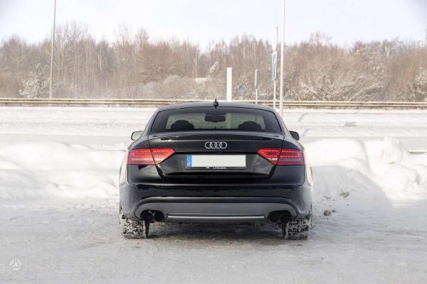 Melns Audi S5 2010 Kauņa, ar dzinēja tilpumu 4.16 L un nobraukumu 155 tūkst. km par 13400 €, foto 9 vietnē AUTOMOTO.COM.LV