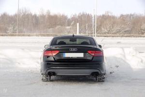 Melns Audi S5 2010 Kauņa, ar dzinēja tilpumu 4.16 L un nobraukumu 155 tūkst. km par 13400 €, foto 9 vietnē AUTOMOTO.COM.LV