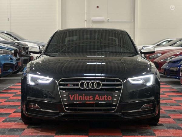 Melns Audi S5 2014 Viļņa, ar dzinēja tilpumu 3.00 L un nobraukumu 130 tūkst. km par 14490 €, foto 2 vietnē AUTOMOTO.COM.LV