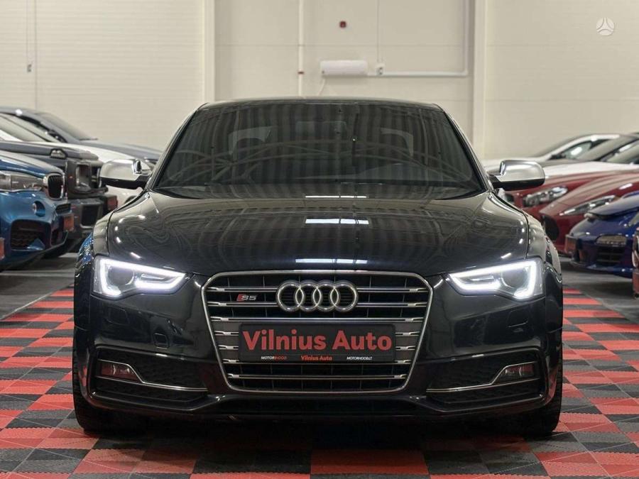Melns Audi S5 2014 Viļņa, ar dzinēja tilpumu 3.00 L un nobraukumu 130 tūkst. km par 14490 €, foto 3 vietnē AUTOMOTO.COM.LV
