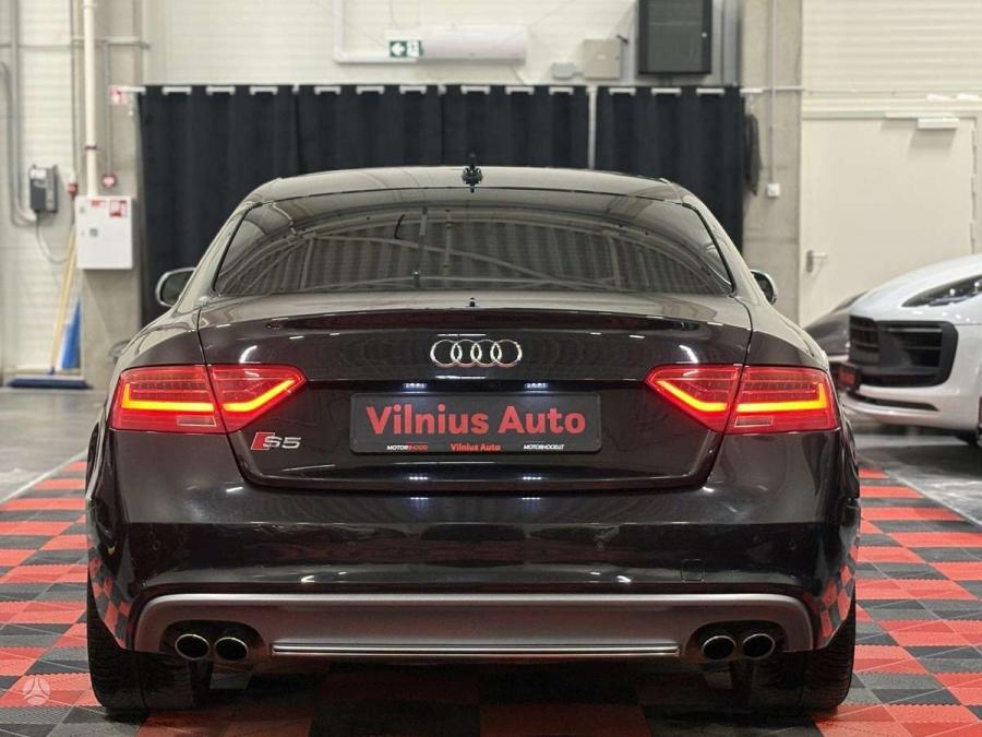 Melns Audi S5 2014 Viļņa, ar dzinēja tilpumu 3.00 L un nobraukumu 130 tūkst. km par 14490 €, foto 6 vietnē AUTOMOTO.COM.LV