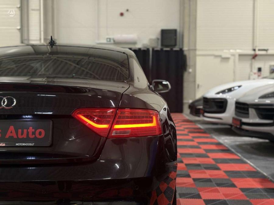 Melns Audi S5 2014 Viļņa, ar dzinēja tilpumu 3.00 L un nobraukumu 130 tūkst. km par 14490 €, foto 9 vietnē AUTOMOTO.COM.LV