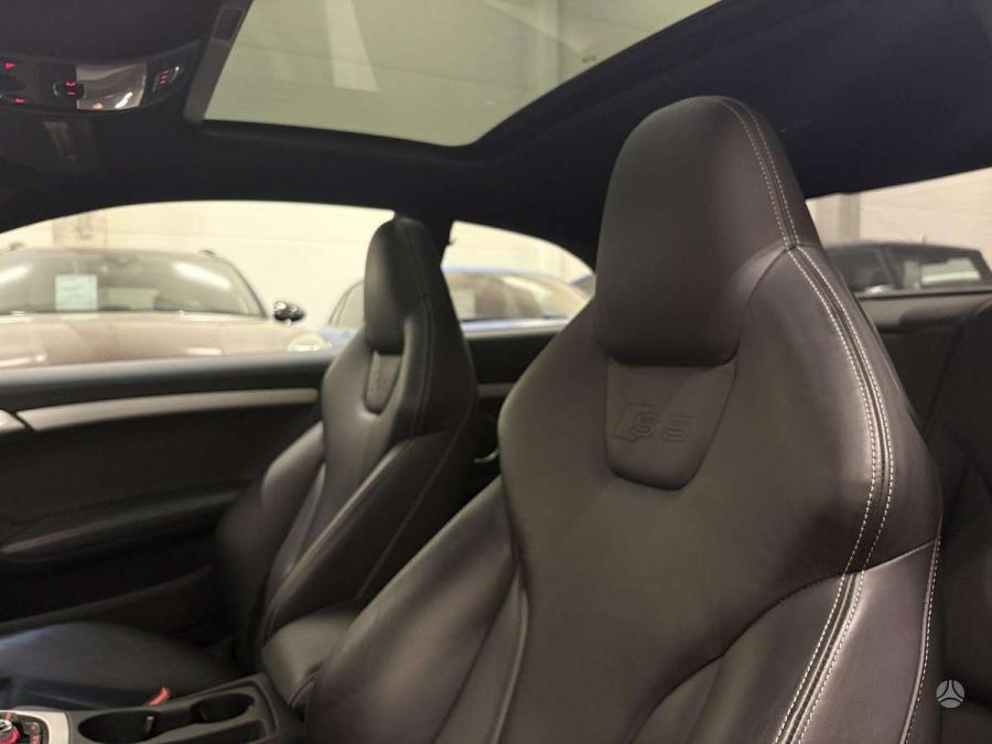 Melns Audi S5 2014 Viļņa, ar dzinēja tilpumu 3.00 L un nobraukumu 130 tūkst. km par 14490 €, foto 17 vietnē AUTOMOTO.COM.LV