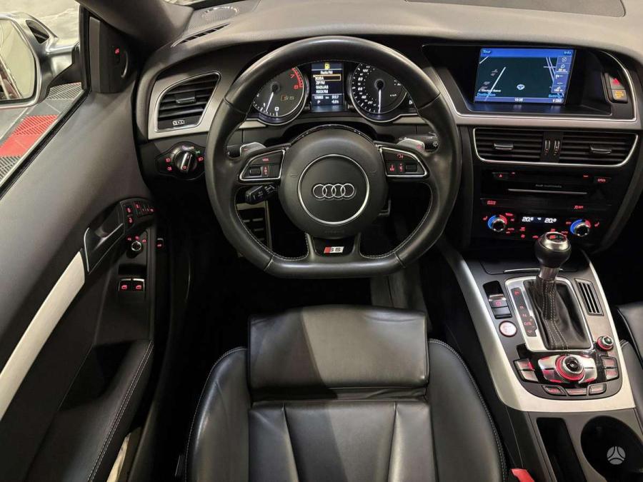 Melns Audi S5 2014 Viļņa, ar dzinēja tilpumu 3.00 L un nobraukumu 130 tūkst. km par 14490 €, foto 22 vietnē AUTOMOTO.COM.LV