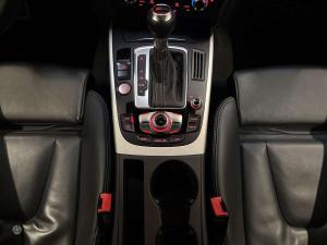 Melns Audi S5 2014 Viļņa, ar dzinēja tilpumu 3.00 L un nobraukumu 130 tūkst. km par 14490 €, foto 25 vietnē AUTOMOTO.COM.LV