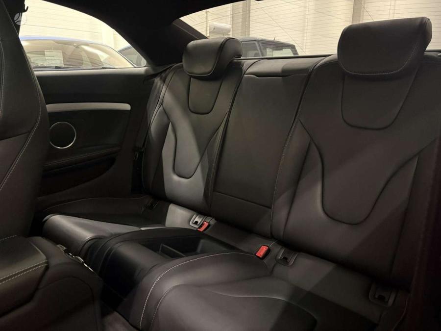 Melns Audi S5 2014 Viļņa, ar dzinēja tilpumu 3.00 L un nobraukumu 130 tūkst. km par 14490 €, foto 32 vietnē AUTOMOTO.COM.LV