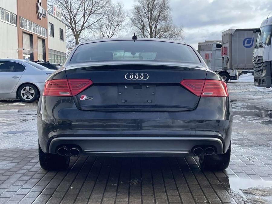Black Audi S5 2015 in Klaipeda, with an engine capacity of 3.00 L and mileage of 224 thousand km for 9400 €, photo 6 on AUTOMOTO.COM.LV