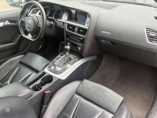 Black Audi S5 2015 in Klaipeda, with an engine capacity of 3.00 L and mileage of 224 thousand km for 9400 €, photo 7 on AUTOMOTO.COM.LV