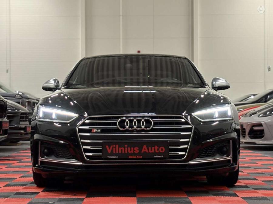 Black Audi S5 2018 in Vilnius, with an engine capacity of 3.00 L and mileage of 85 thousand km for 26800 €, photo 2 on AUTOMOTO.COM.LV