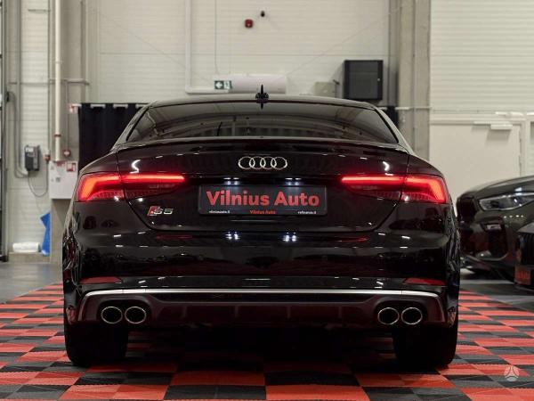 Black Audi S5 2018 in Vilnius, with an engine capacity of 3.00 L and mileage of 85 thousand km for 26800 €, photo 5 on AUTOMOTO.COM.LV