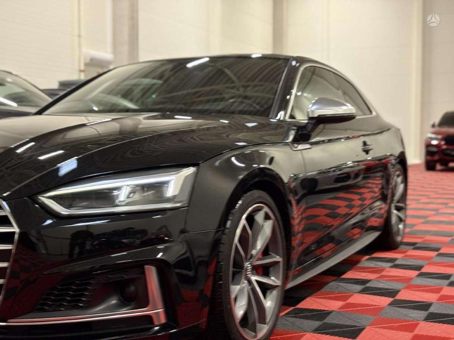 Black Audi S5 2018 in Vilnius, with an engine capacity of 3.00 L and mileage of 85 thousand km for 26800 €, photo 7 on AUTOMOTO.COM.LV