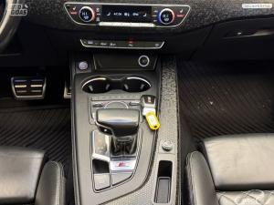 Black Audi S5 2018 in Avizieniai, with an engine capacity of 3.00 L and mileage of 130 thousand km for 23900 €, photo 20 on AUTOMOTO.COM.LV