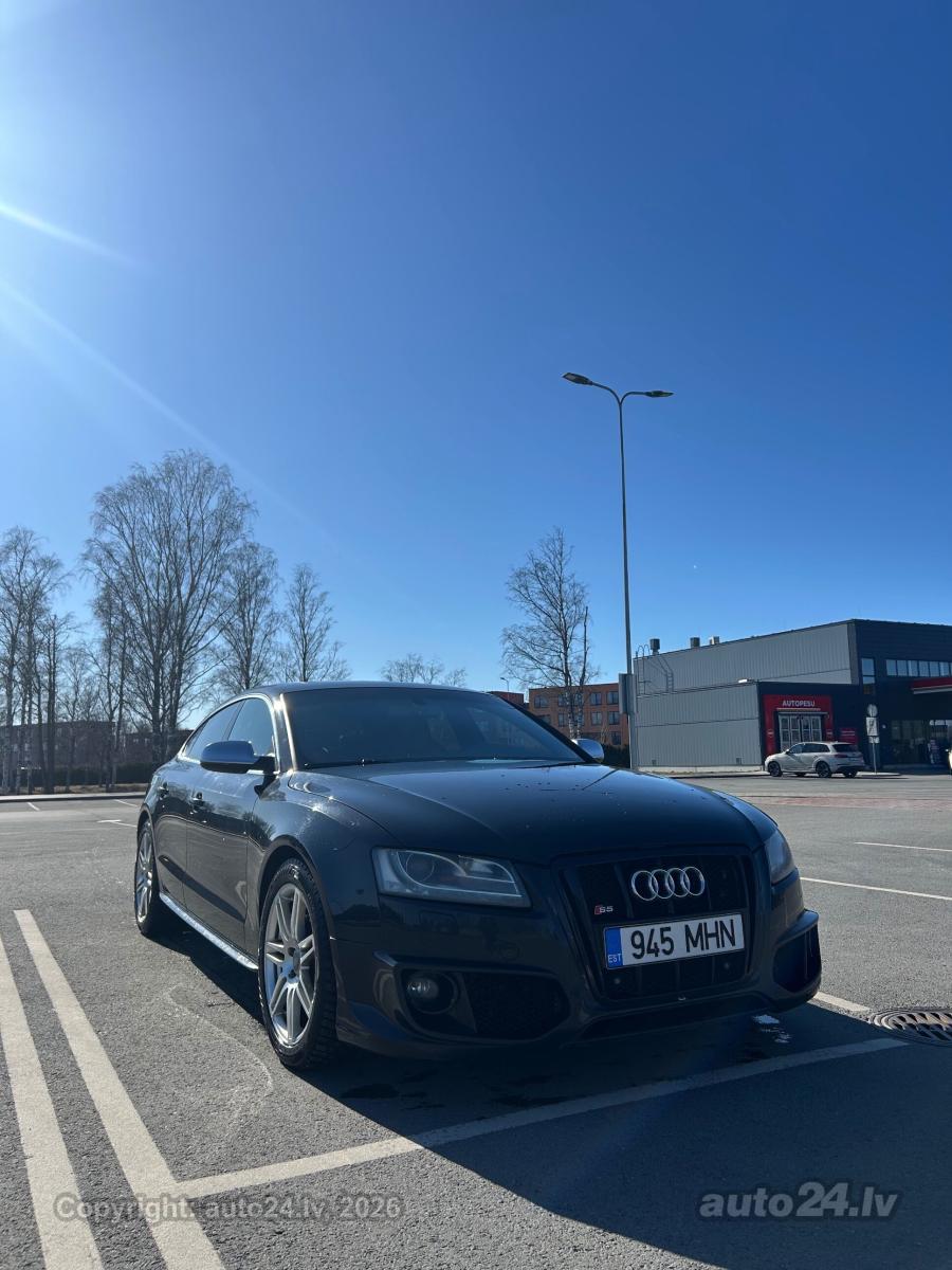 Melns Audi S5 2010 Tallina, ar dzinēja tilpumu 3.00 L un nobraukumu 201 tūkst. km par 15500 €, foto 3 vietnē AUTOMOTO.COM.LV
