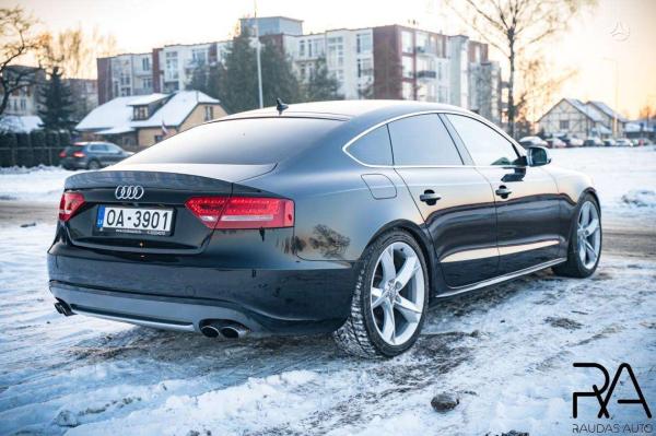Black Audi S5 2011 in Riga, with an engine capacity of 3.00 L and mileage of 289 thousand km for 11990 €, photo 4 on AUTOMOTO.COM.LV