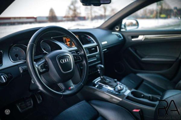 Melns Audi S5 2011 Rīga, ar dzinēja tilpumu 3.00 L un nobraukumu 289 tūkst. km par 11990 €, foto 11 vietnē AUTOMOTO.COM.LV