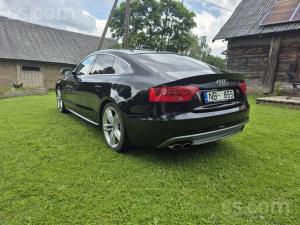 Melns Audi S5 2014 Rīga, ar dzinēja tilpumu 3.00 L un nobraukumu 285 tūkst. km par 18000 €, foto 3 vietnē AUTOMOTO.COM.LV