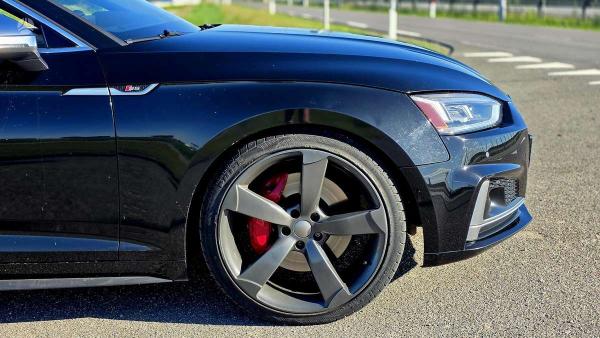 Melns Audi S5 2018 Šauļi, ar dzinēja tilpumu 3.00 L un nobraukumu 190 tūkst. km par 22000 €, foto 9 vietnē AUTOMOTO.COM.LV