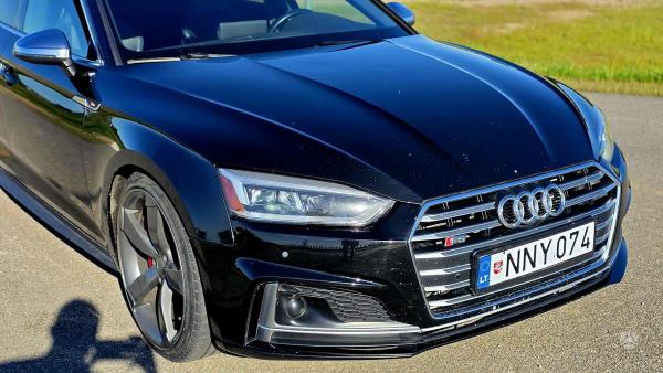 Black Audi S5 2018 in Siauliai, with an engine capacity of 3.00 L and mileage of 190 thousand km for 22000 €, photo 10 on AUTOMOTO.COM.LV