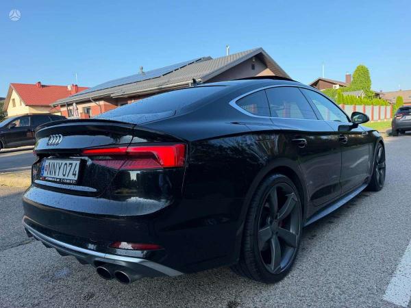 Black Audi S5 2019 in Siauliai, with an engine capacity of 3.00 L and mileage of 181 thousand km for 25999 €, photo 1 on AUTOMOTO.COM.LV